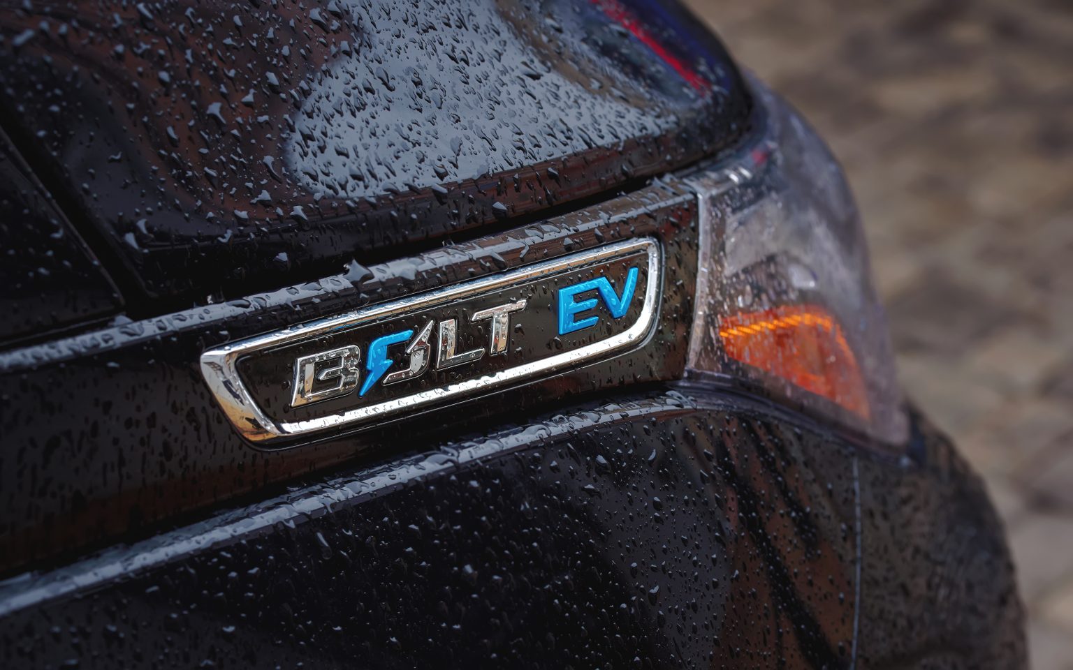 GM recalls Chevrolet Bolt EVs over fire risk in latest battery-related ...