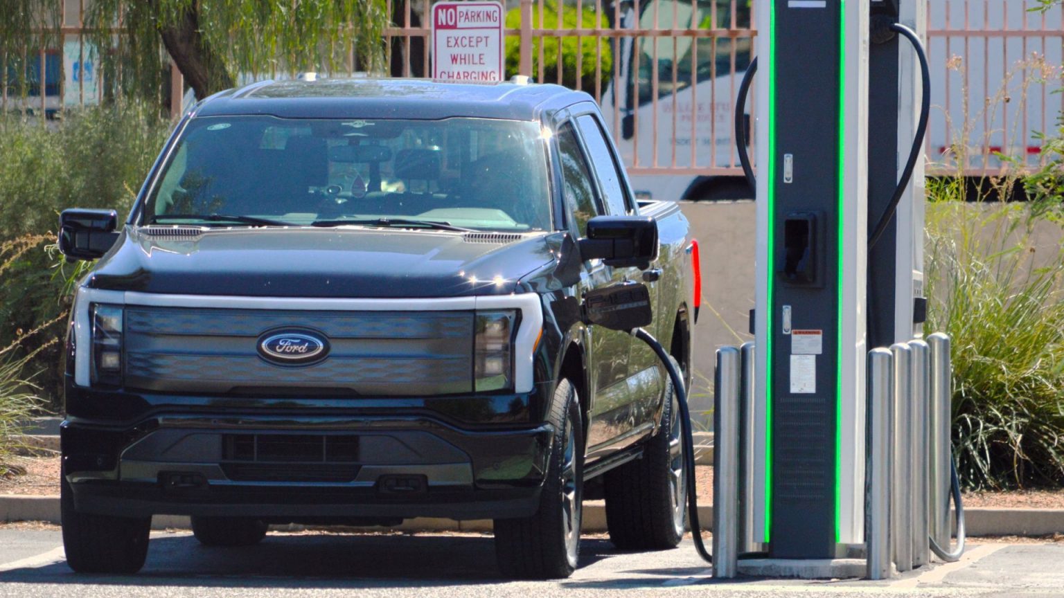 Ford Launches New EV Fast-Charging Network