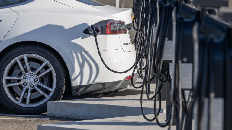 BEV Sales Drop 46% as Federal EV Tax Credits Expire