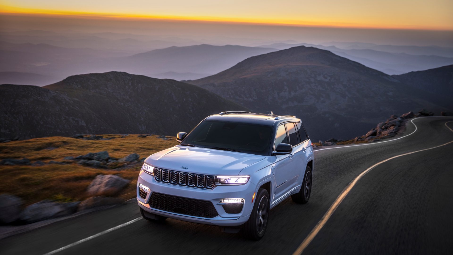Stellantis Recalls 112,859 Jeeps for Engine Fire Risks